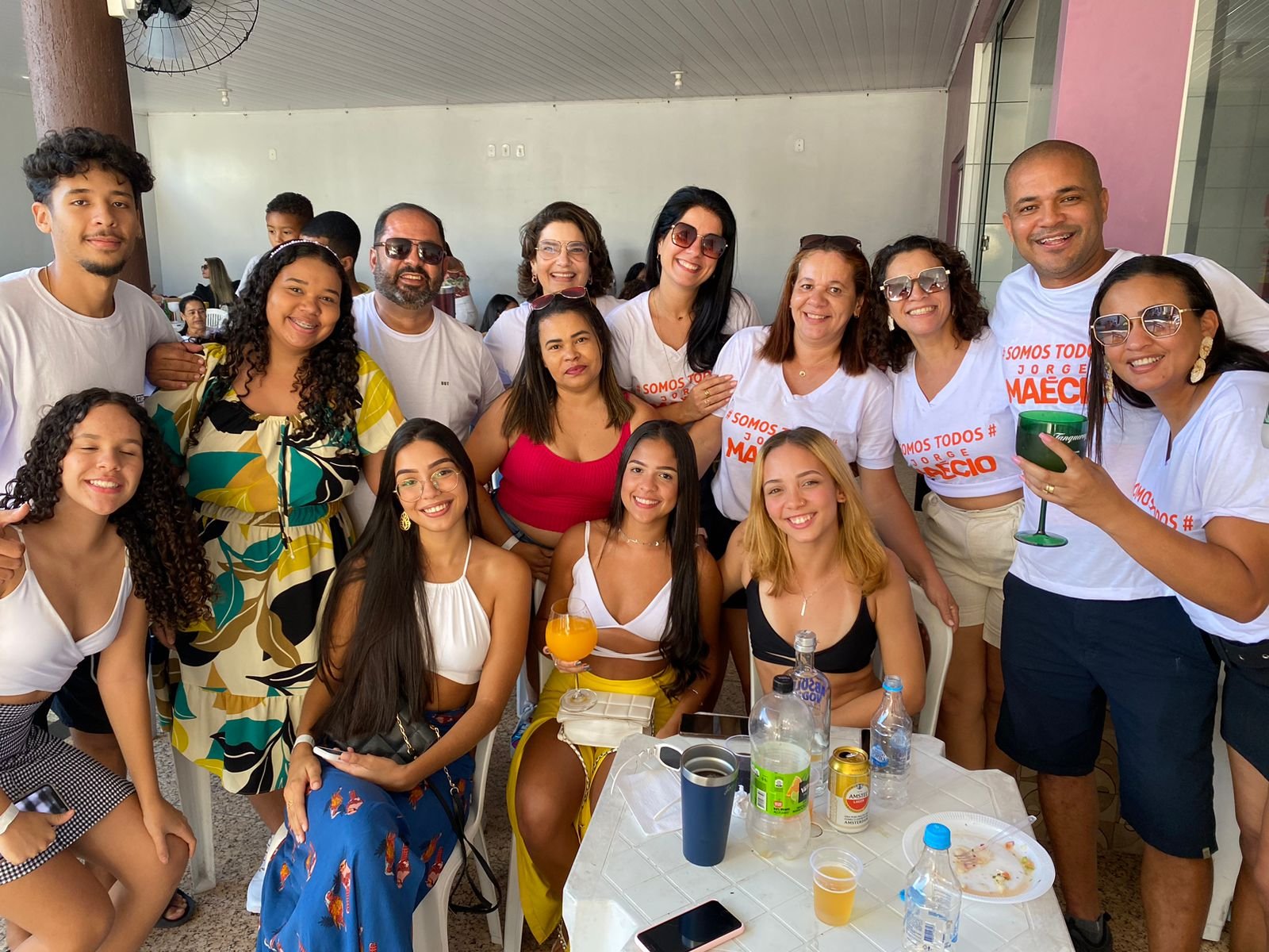 Amigos e familiares se reúnem para manifestar apoio a Jorge Maécio em ...